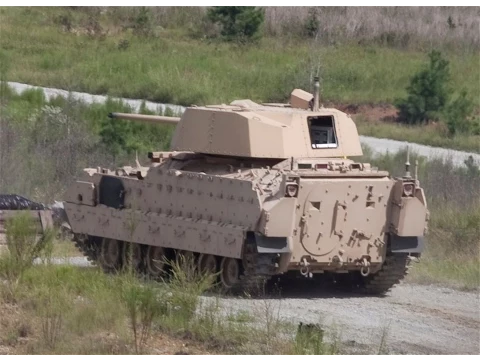 M2 Bradley Armored Fighting Vehicle Gets New XM813 30mm Cannon ...